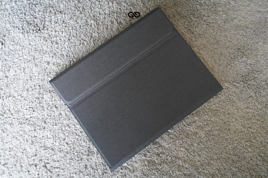 iPad Air 4 Smart Keyboard Case with touch pad - Starelabs India