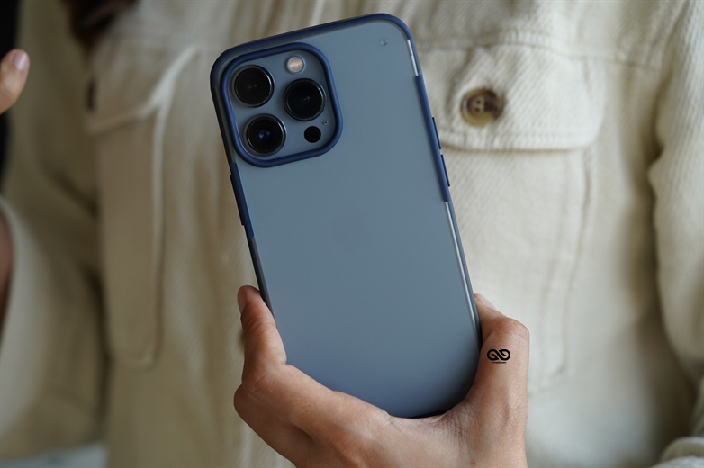 Blue Slim Armor Matte Case for iPhone 13 Pro - Starelabs India