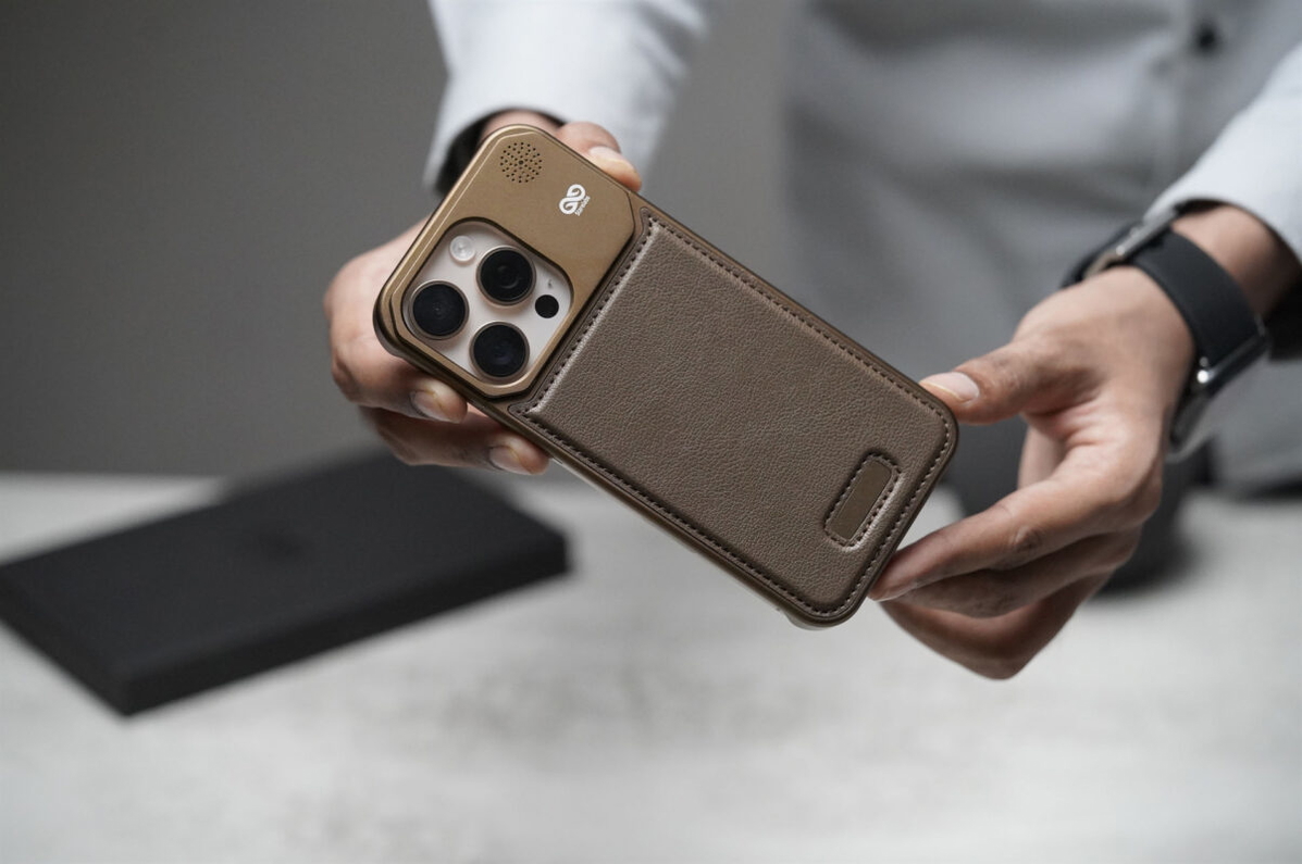 Magsafe Vegan Leather Case With Titanium Frame