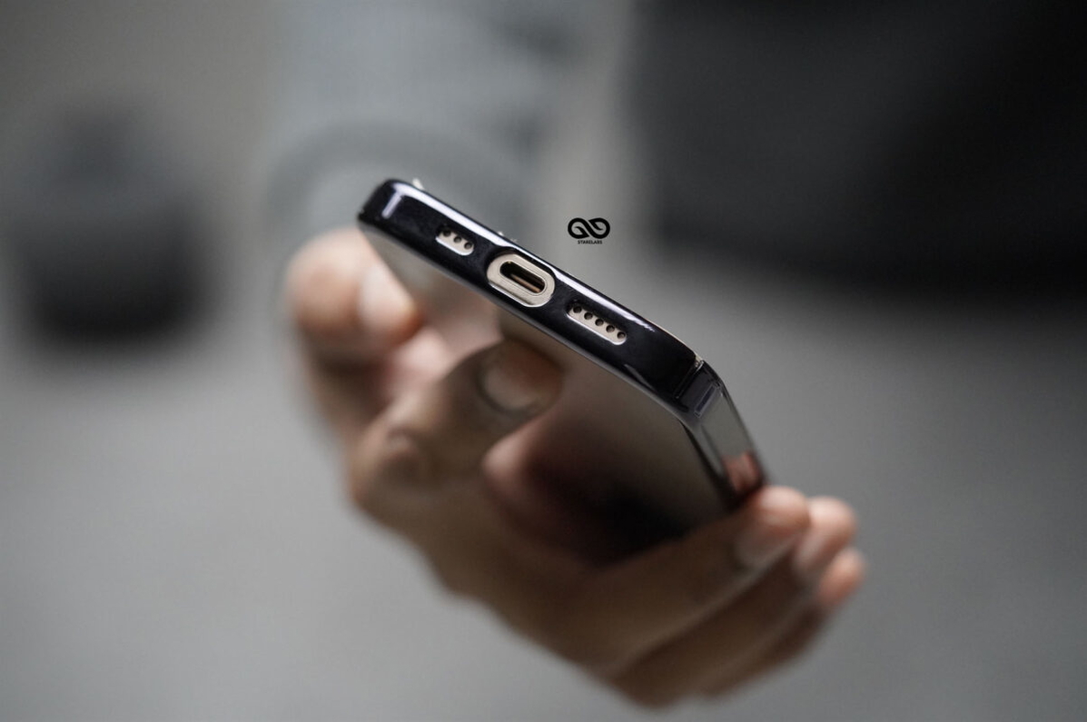 Hard Case with Colored Border For iPhone 16/16Plus/16Pro/16PoMax